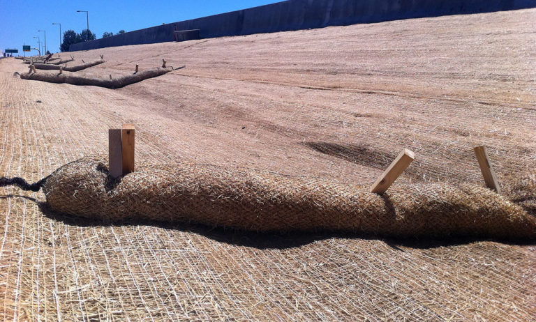 Straw Wattles & Blankets - Brentall